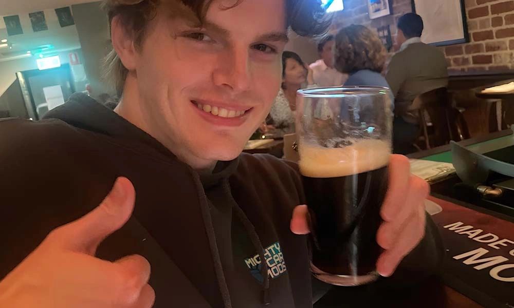 The Benefits of Enjoying a Pint with Friends: Why We Love Pub