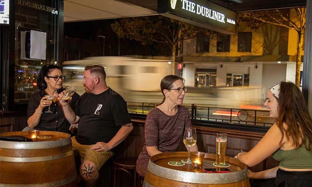 Irish Pub Etiquette: Your Guide to Navigating an Irish Pub
