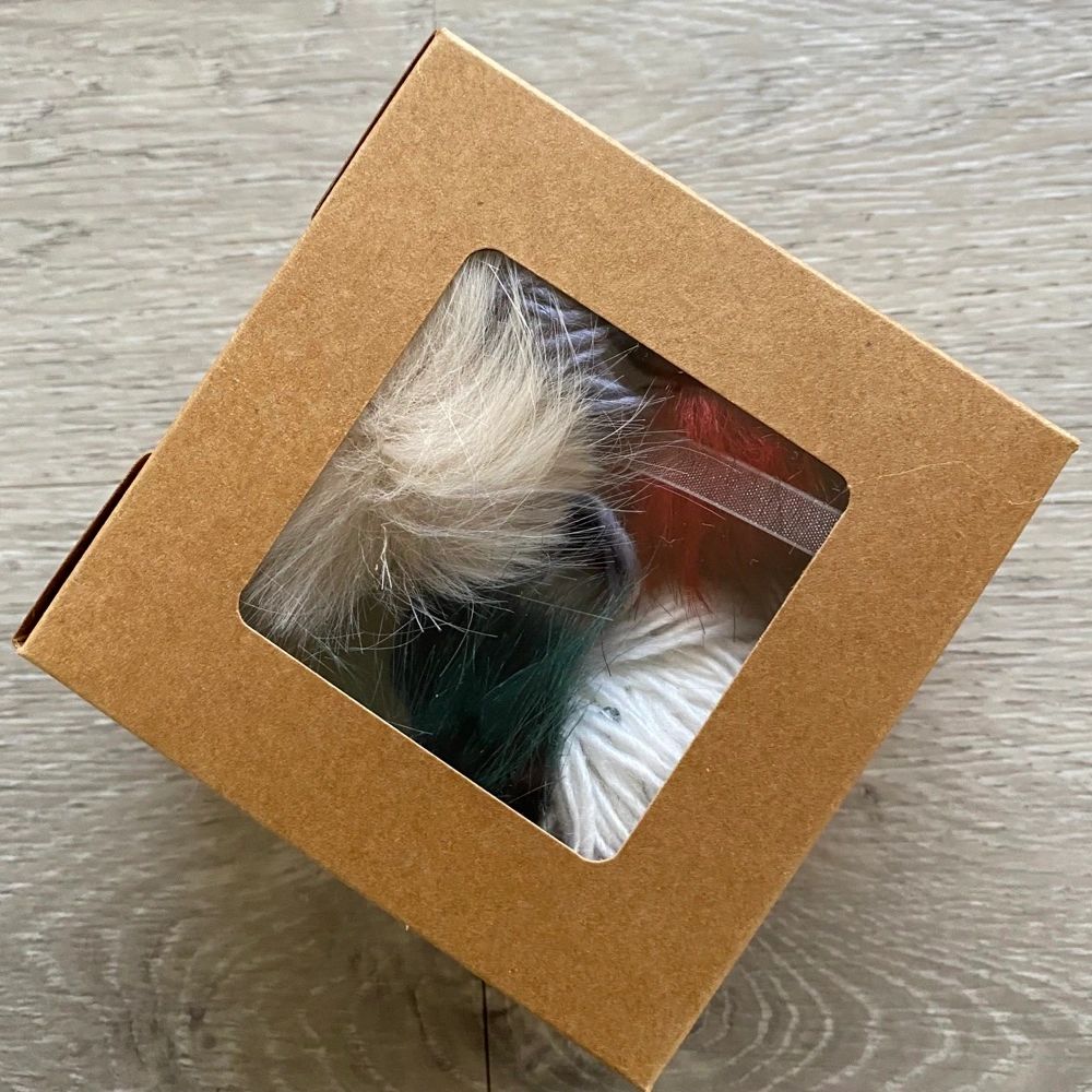 Mini Magpie Darling Hat & Pom-Set of Three