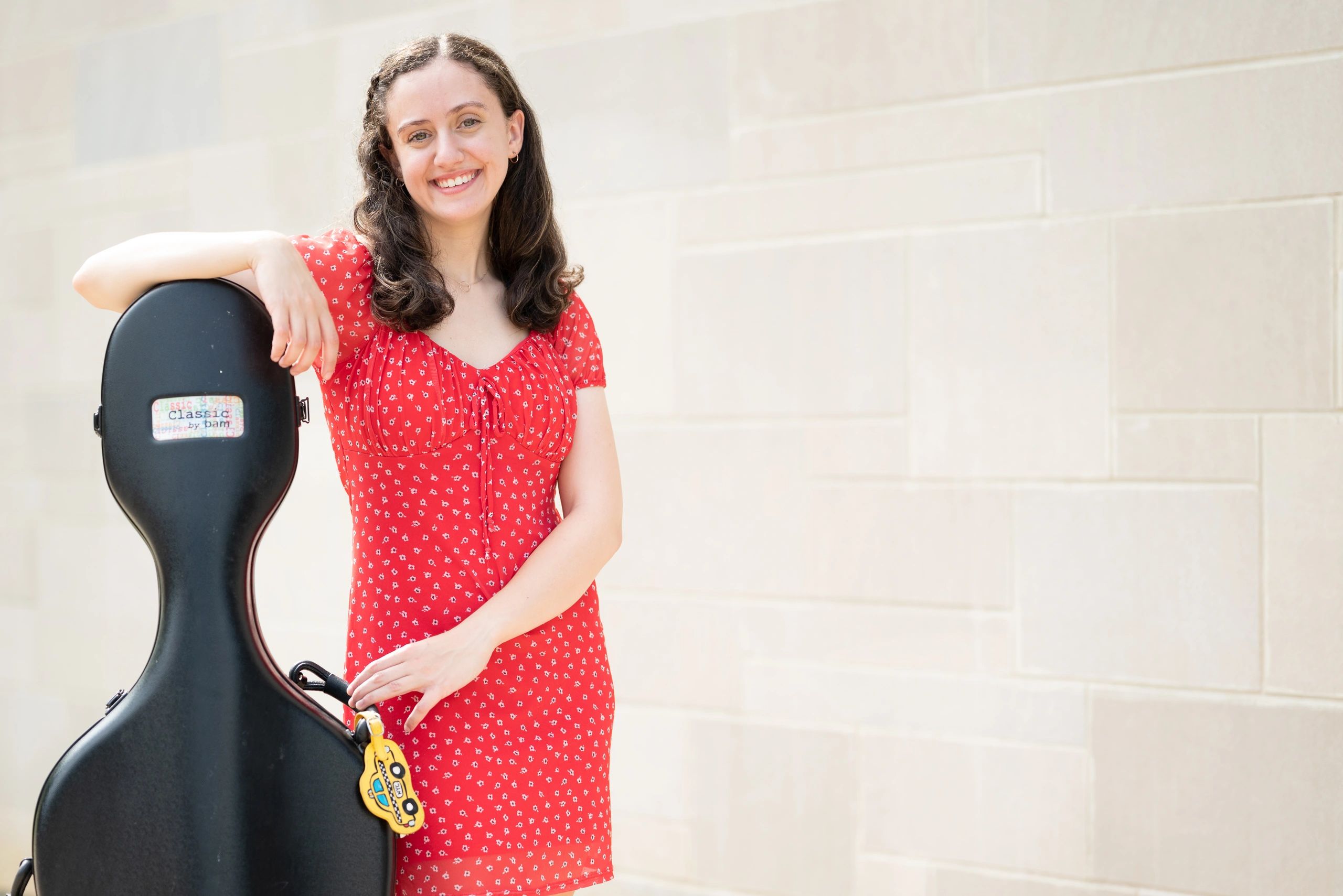 Hannah Greenstein: Freelance Cellist & Music Educator