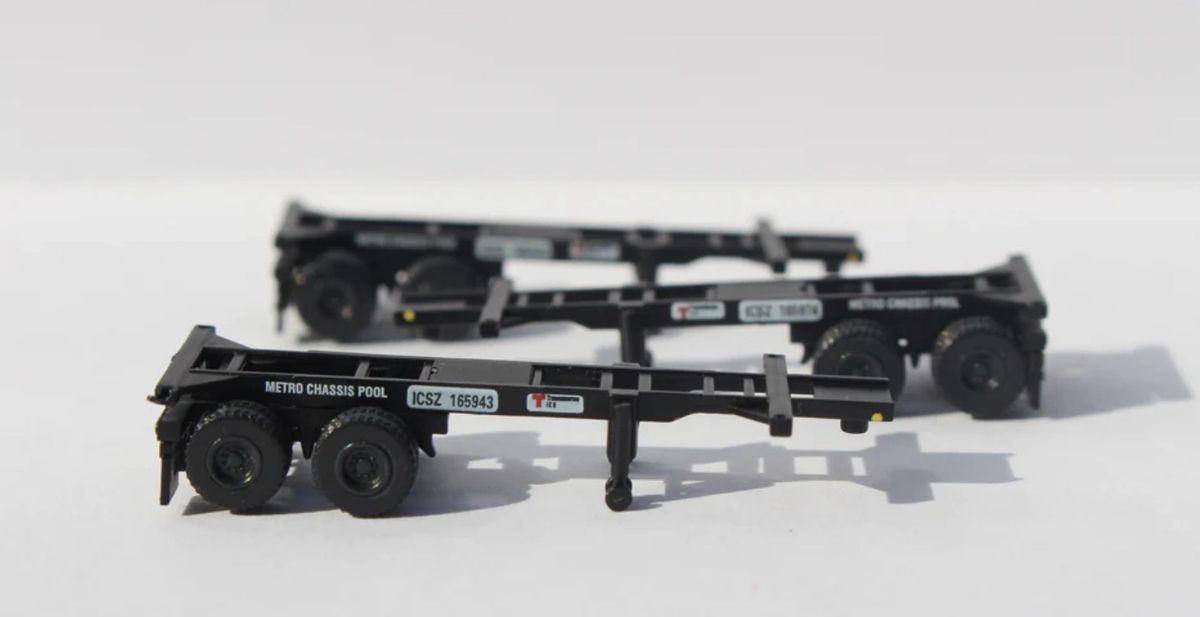 JTC Model "N" Scale Trains. Transamerica 20' Container Chassis "with ...