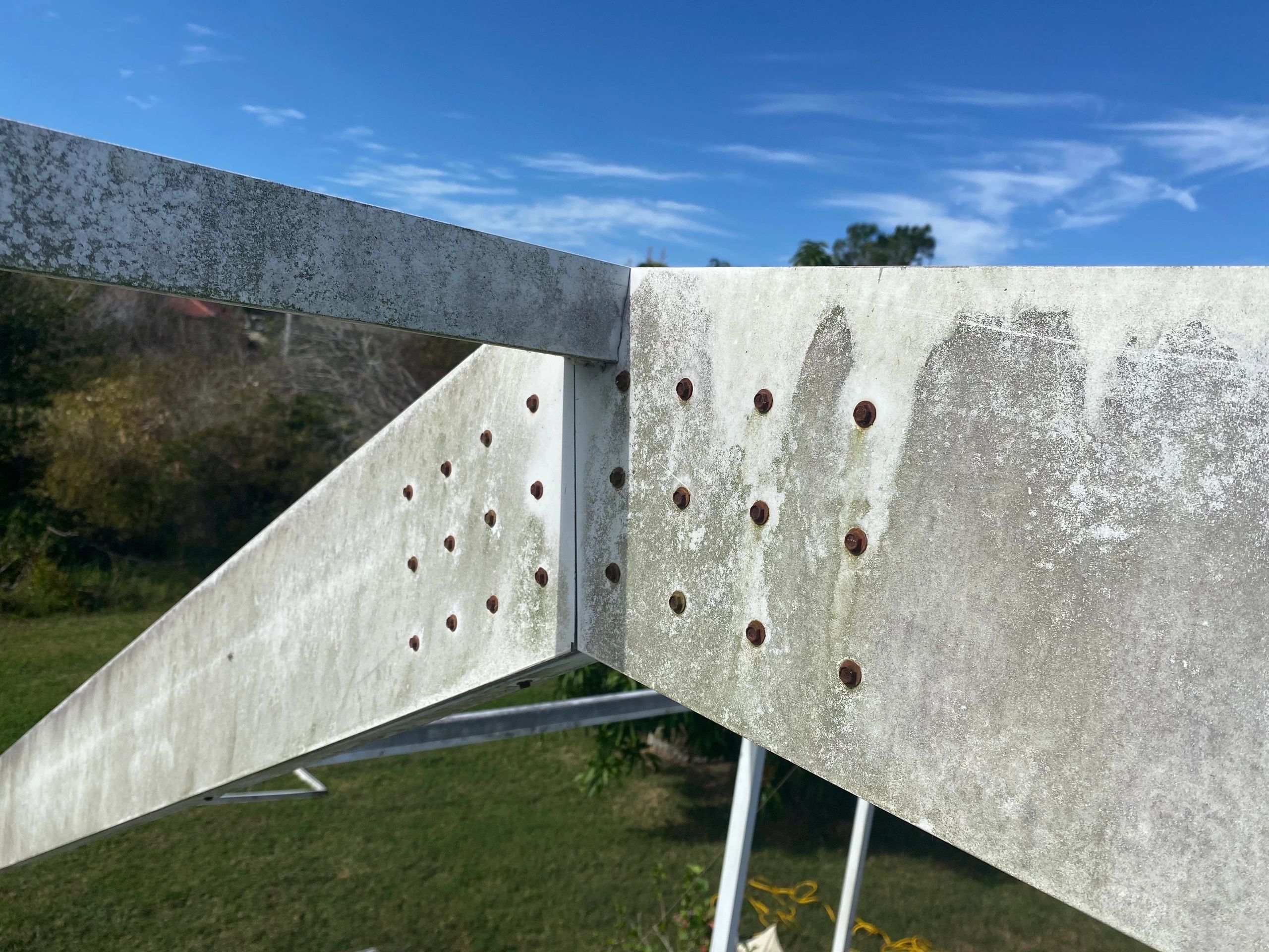 Why You Should Replace Rusty Screws in Your Screen Enclosure