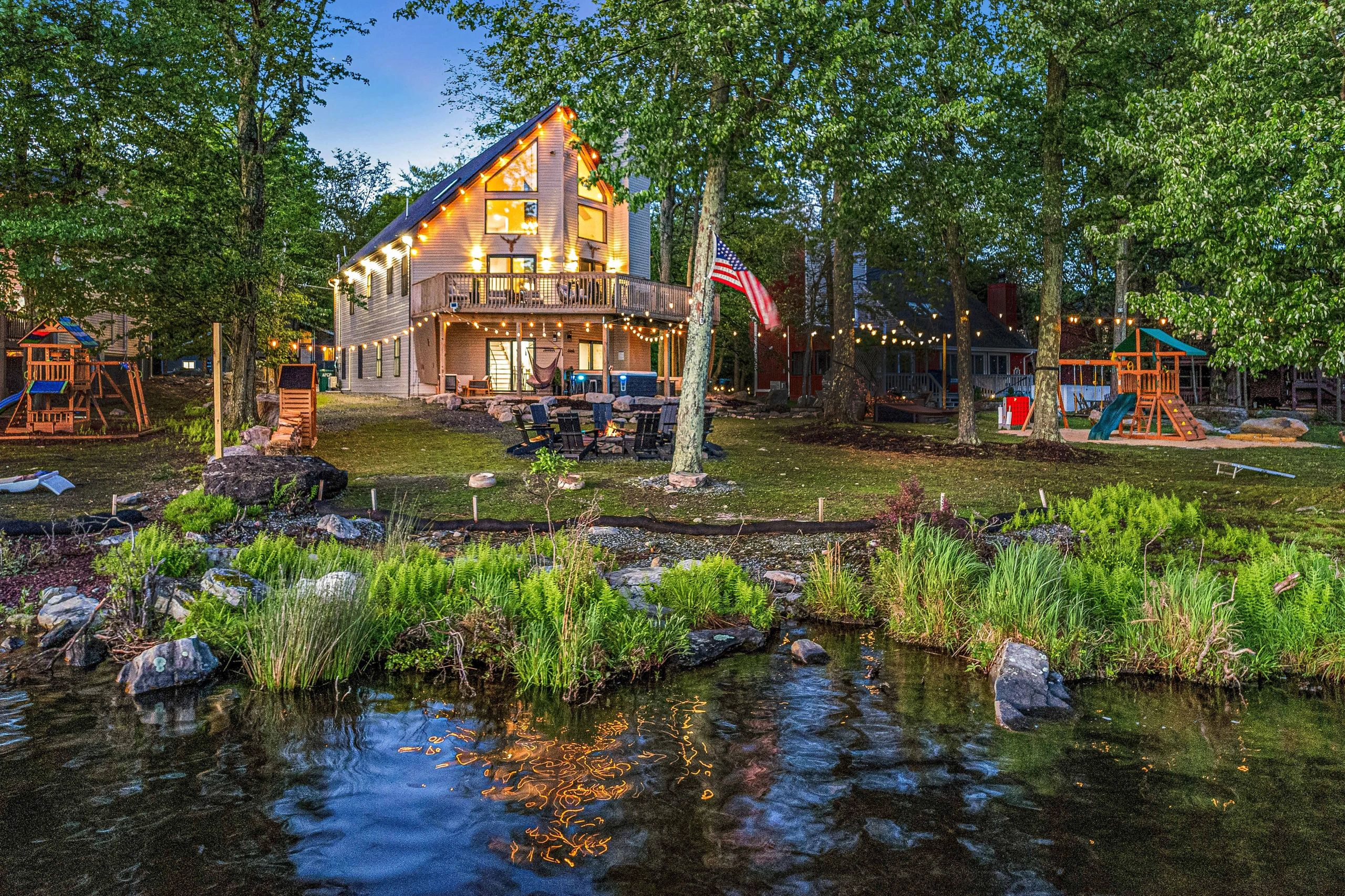 Lake Front Rentals in Poconos, Poconos Lakefront Vacation Rental ...