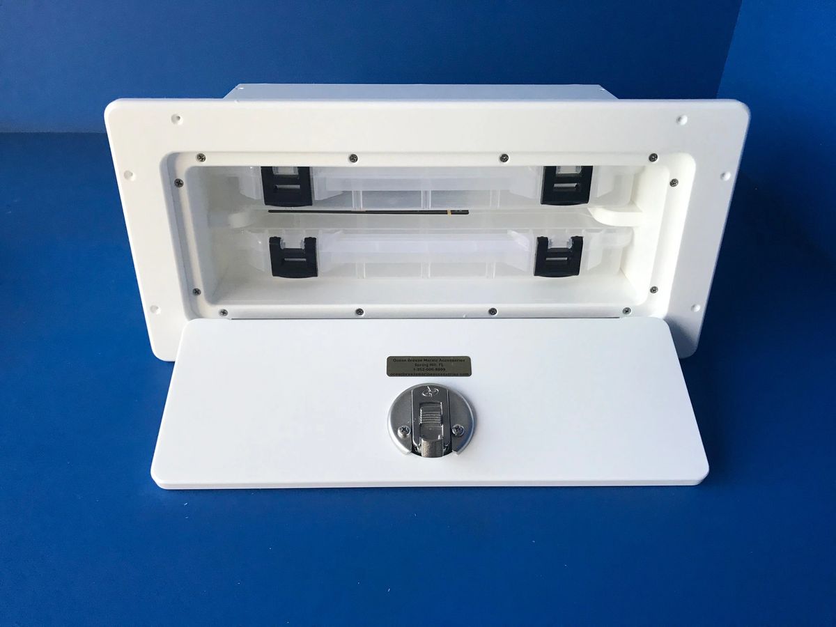 TACKLE STATION (2) 3700 17.75(W) X 8.2656(H) X 11.00(D)