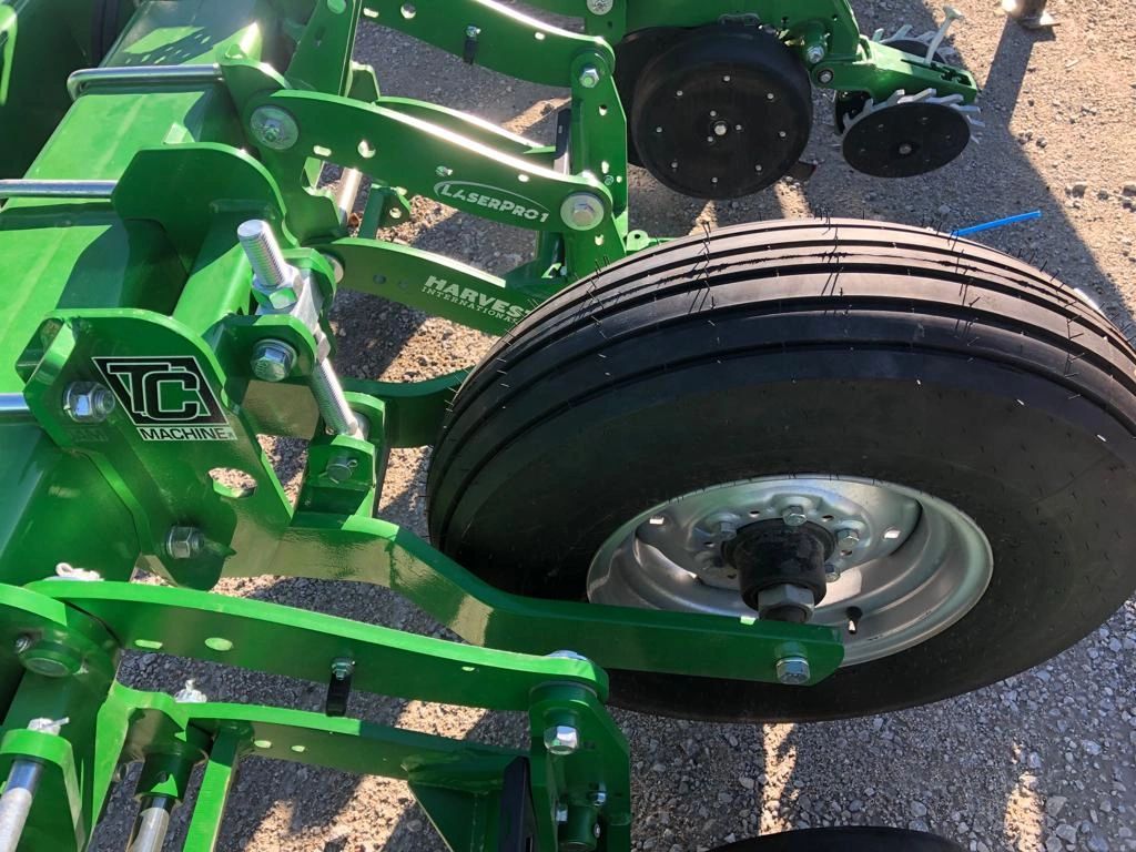 TC MACHINE STRADDLE GAUGE WHEEL ASSEMBLY