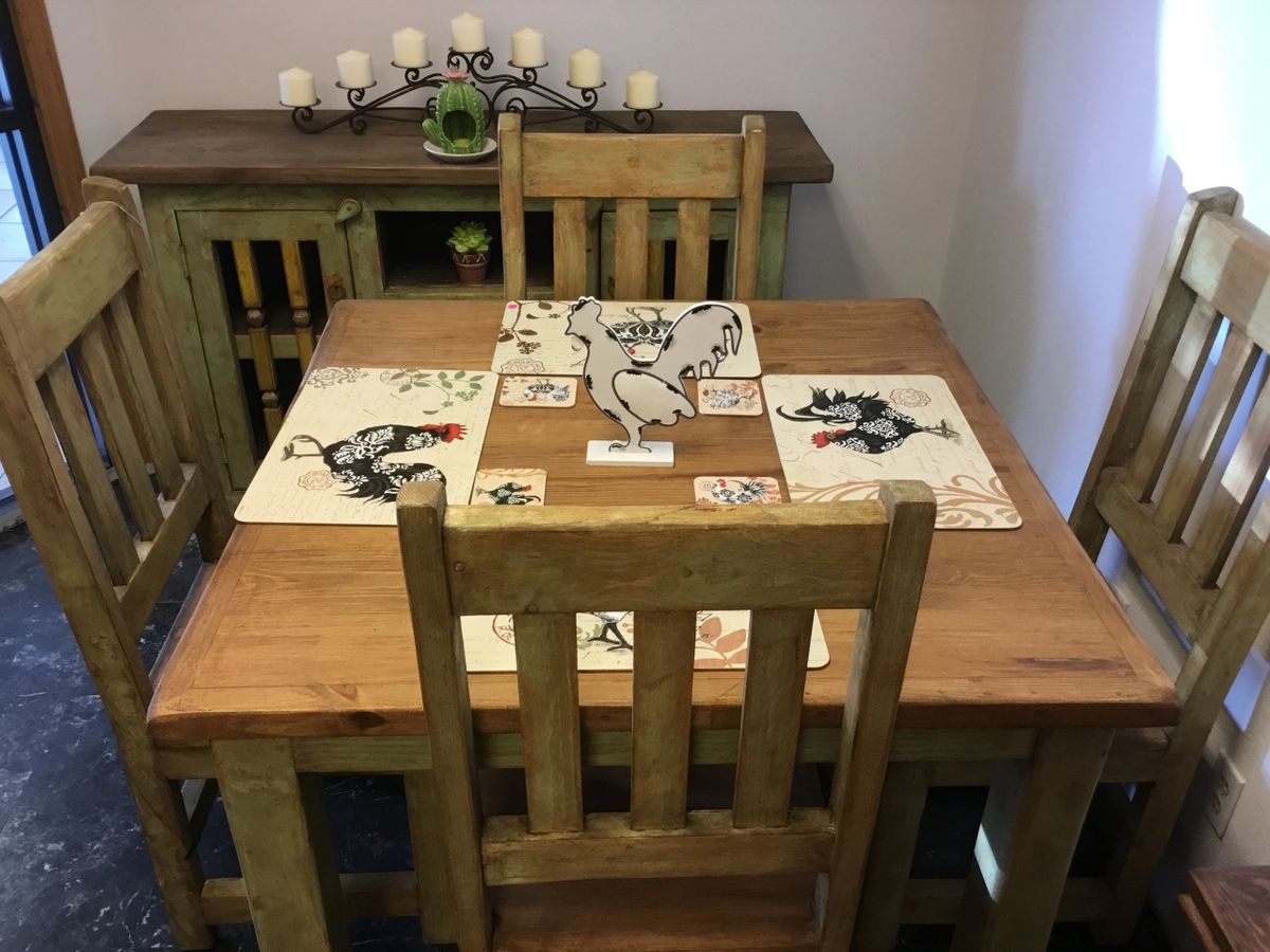 Country style dining set