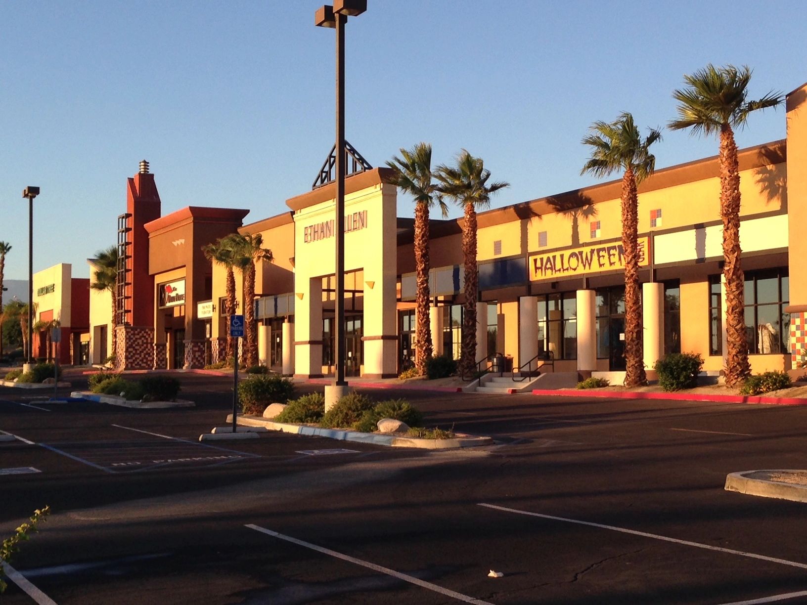 THE GP CO - Commercial Cleaning Service, Pressure Wash, Day Porter