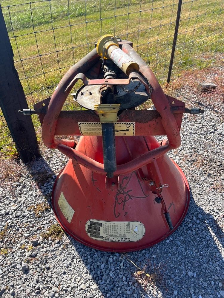 3 point fertilizer spreader