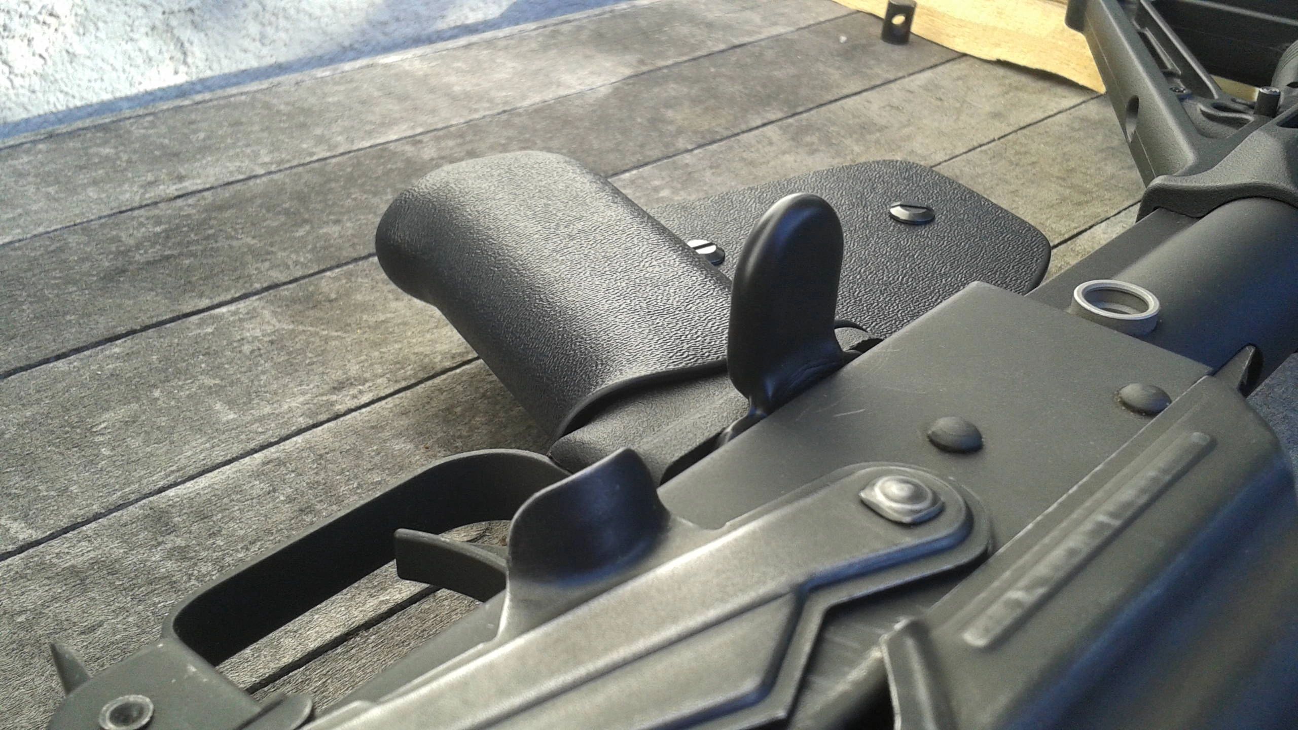 Featureless AK - akthumbgrips.com