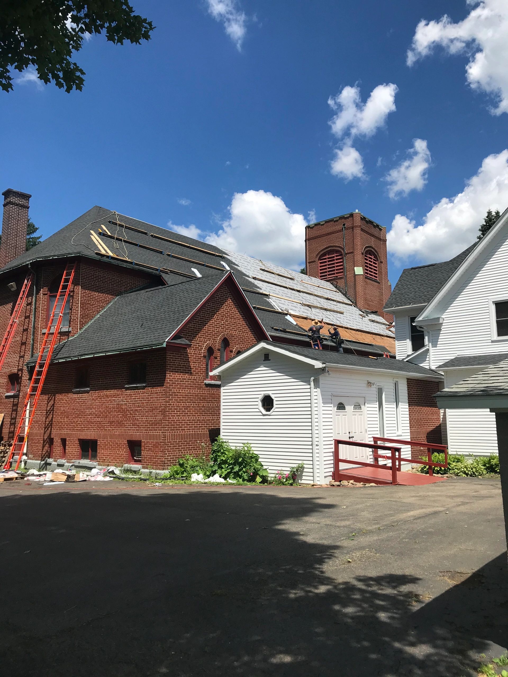 EASTERN REMODELING LLC