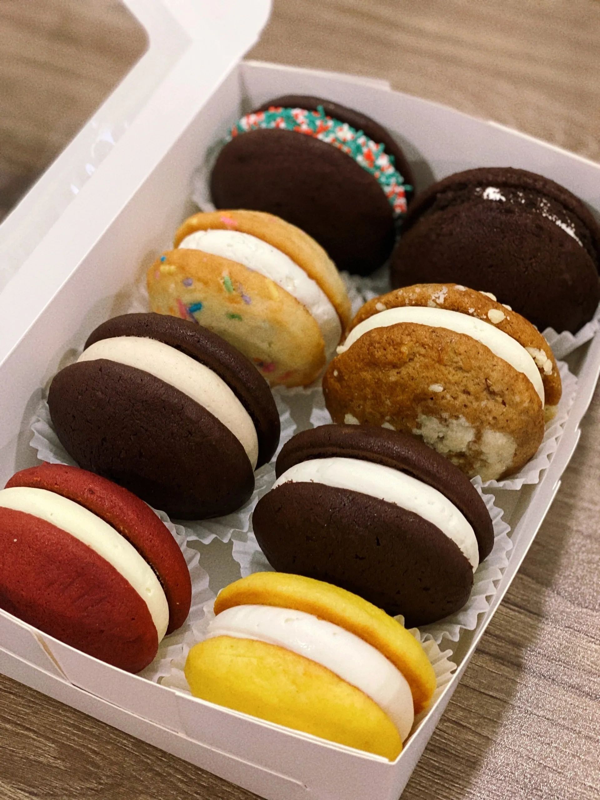 Delicious whoopie pies and more | MAMA DUCK Whoopie Pie