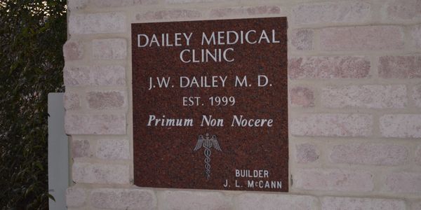 Healthcare, Doctor - Dailey Medical Clinic - Canton, Texas
