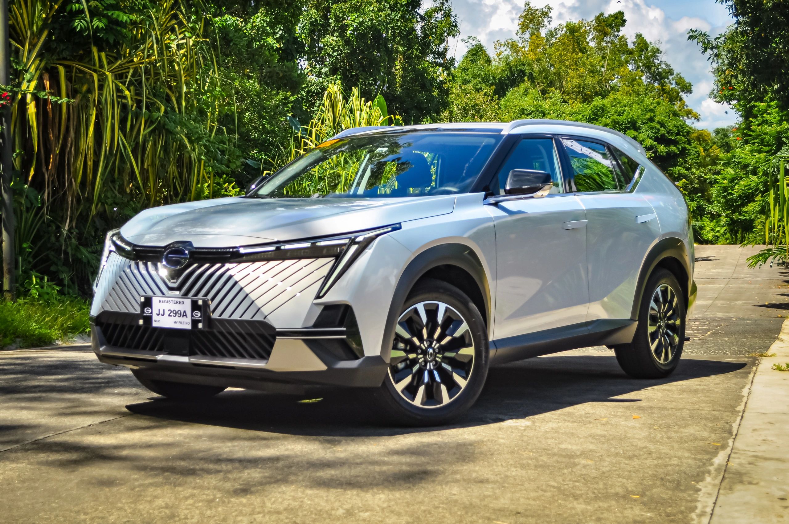 The GAC EMKOO Hybrid: Is it as Modern as it Looks?