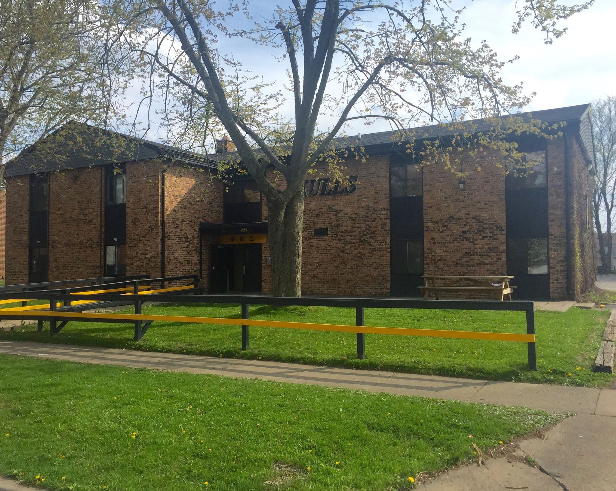 Phi Kappa Sigma: Beta Lambda