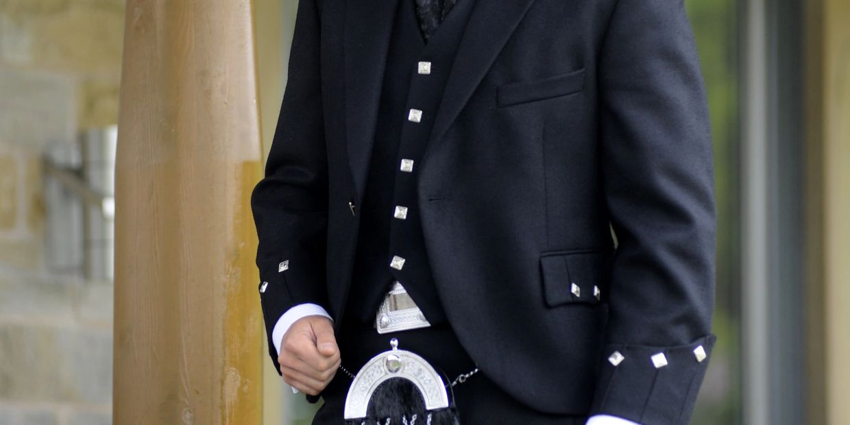 Caterham Formal Wear - Wedding Suit Hire, Highland Formal Wear