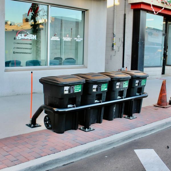 THE ROLLING BIN GUARD