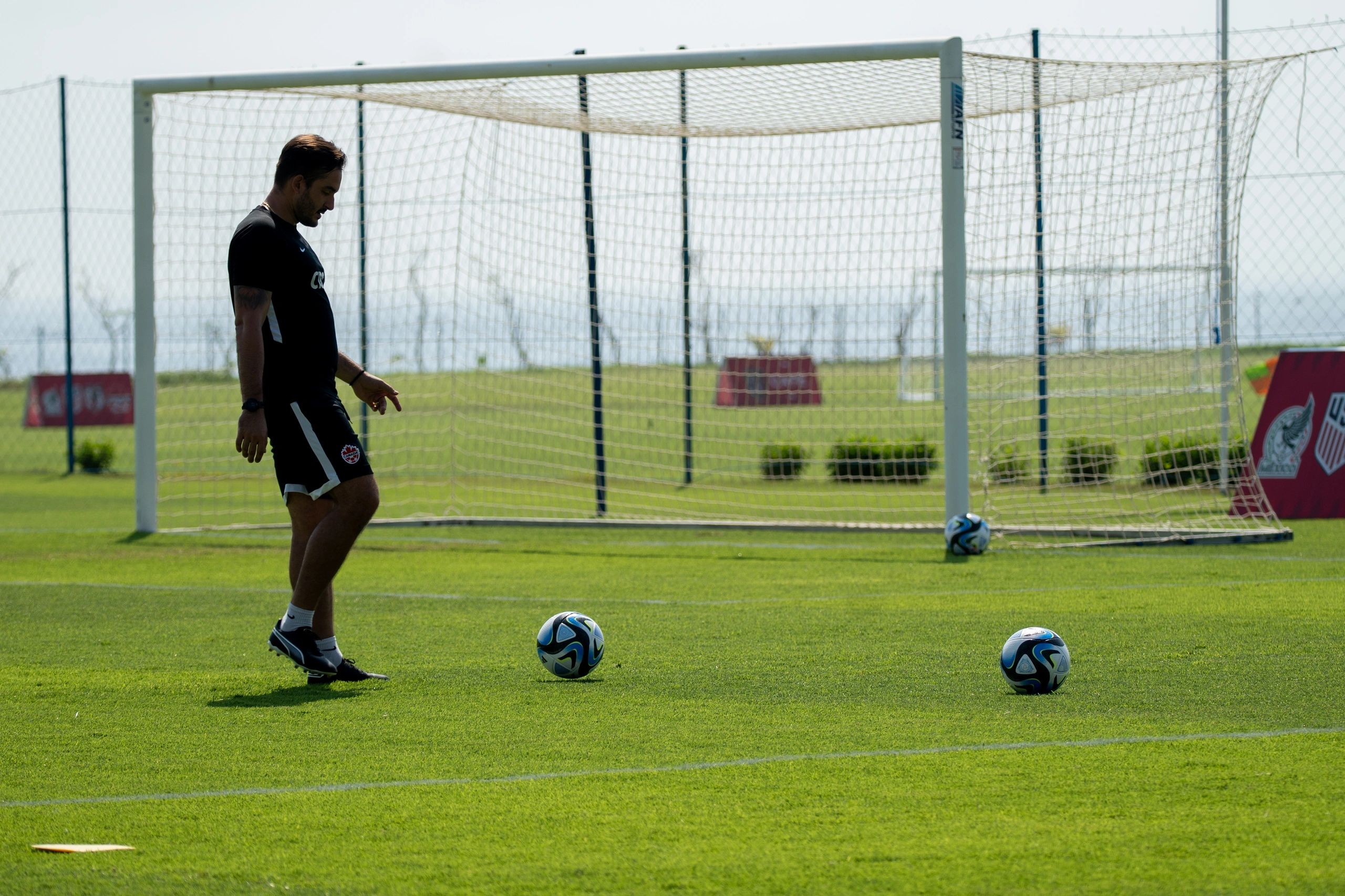 Contact Us | LL Goalkeeping