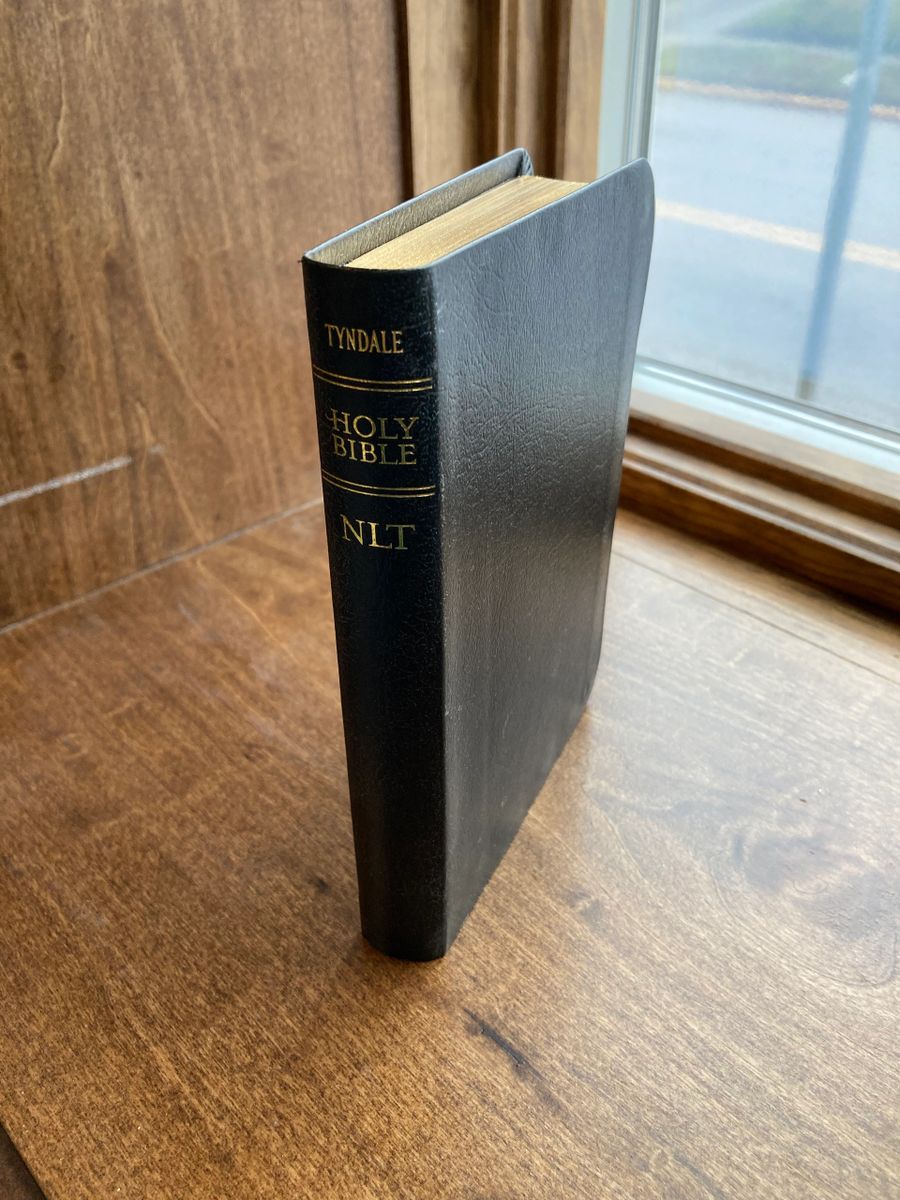NLT Compact Bible