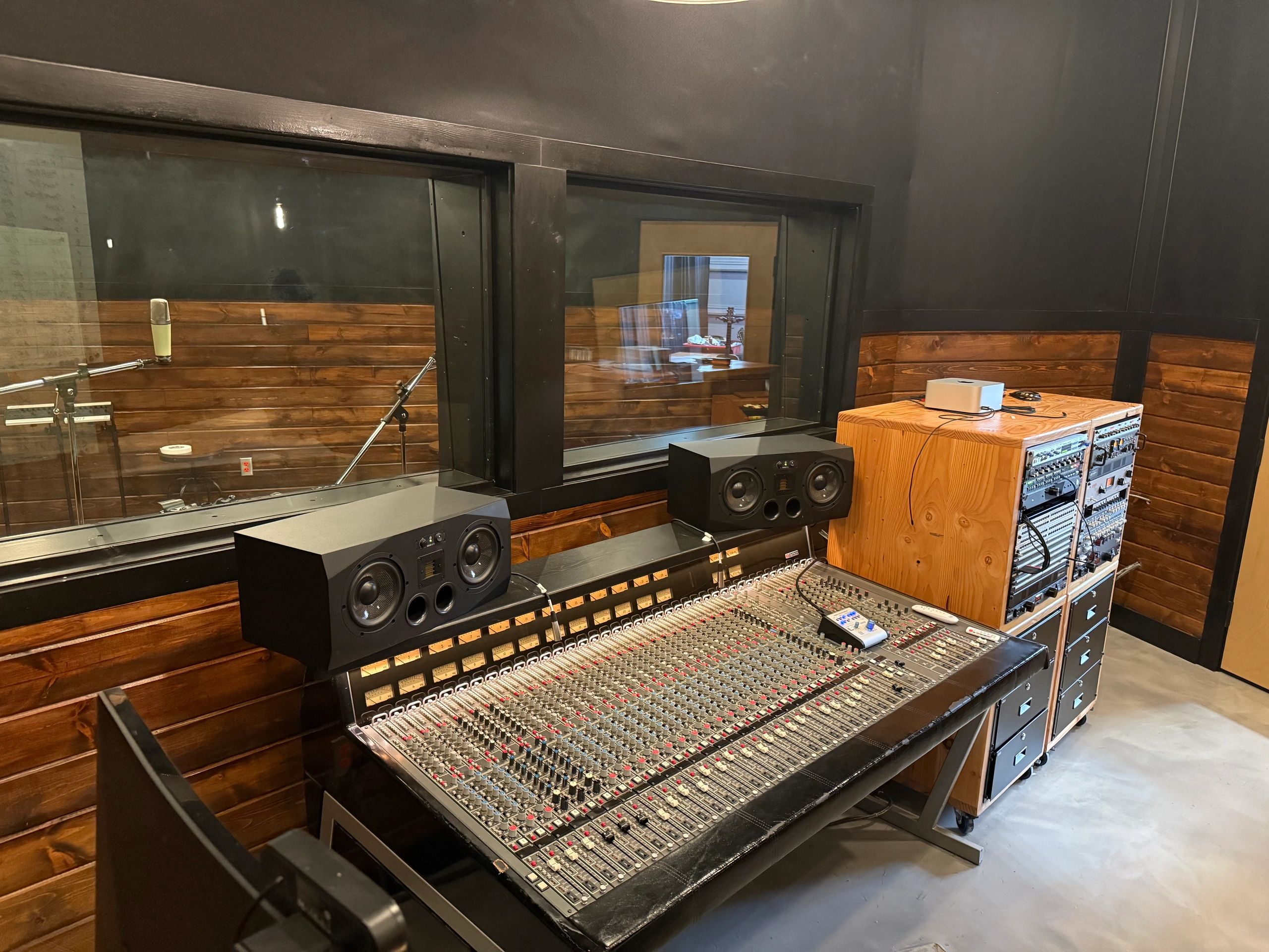 Top Music Studio for Professional Sound Production