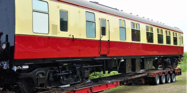Custoe Made Coaches for Home and Garden - Iconic Railway Coaches Ltd.