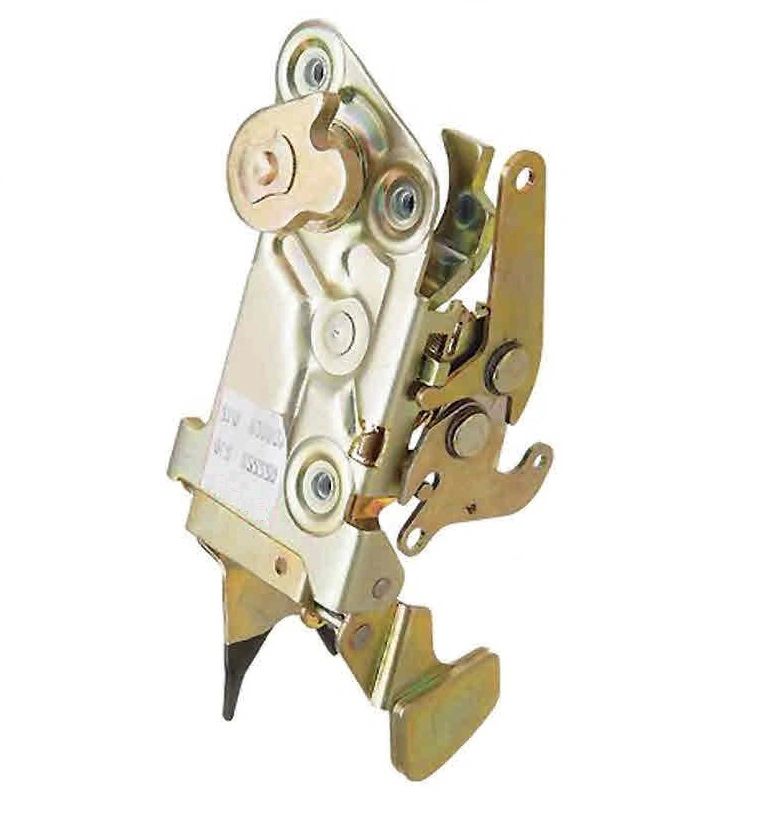 Door latch assembly