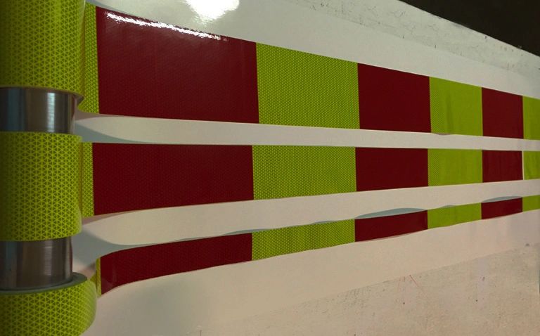 Block Style Reflective Panels - ATT Type - Red/Lime - Oralite