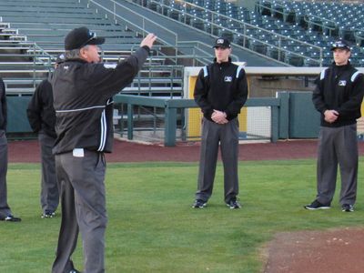 4-Umpire Clinic
