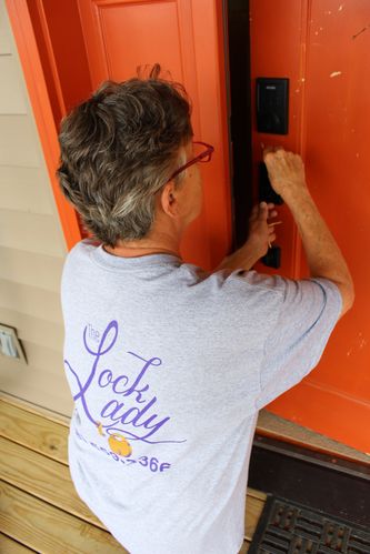 Home [thelocklady.net]