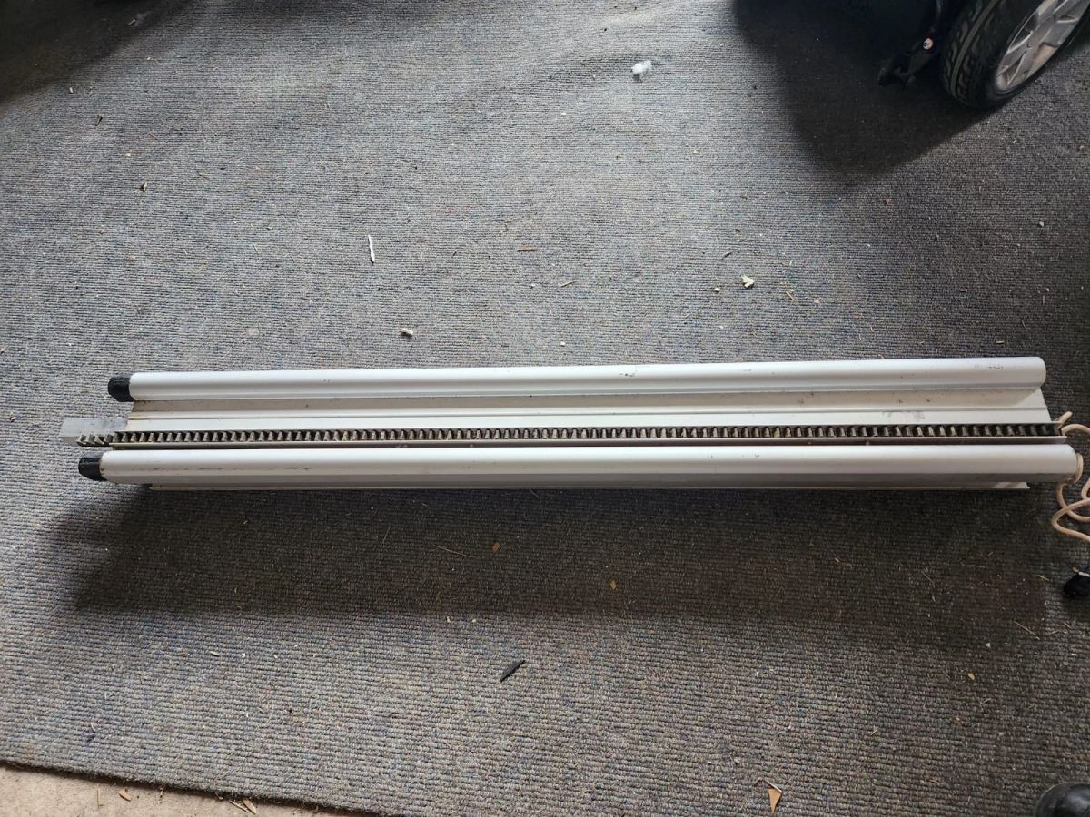 Acorn Stair Lift Track 130 or 120 with join kit 37 inches