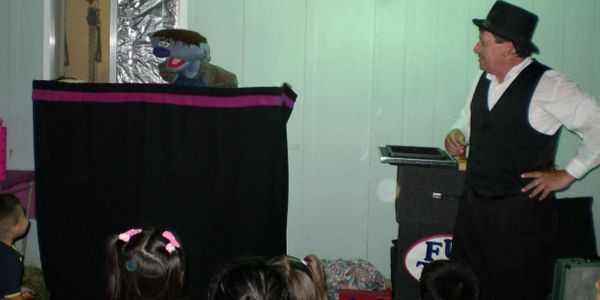 Fun Time Entertainment - Magic, Balloon Animals