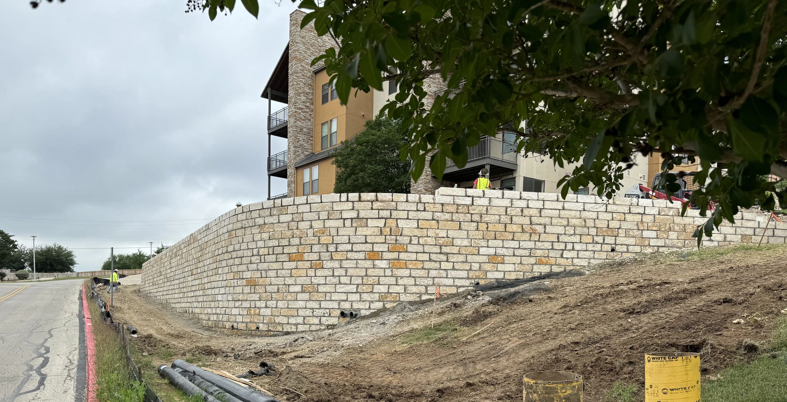 Stone Retaining Wall Solutions | S&P Walls