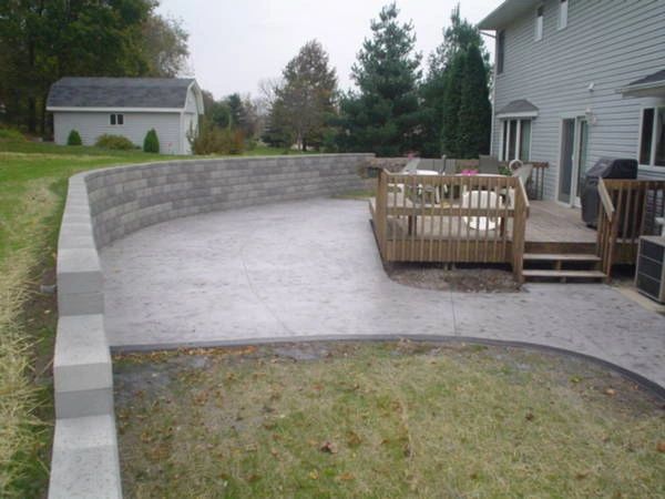 How Retaining Walls Complement Your Property