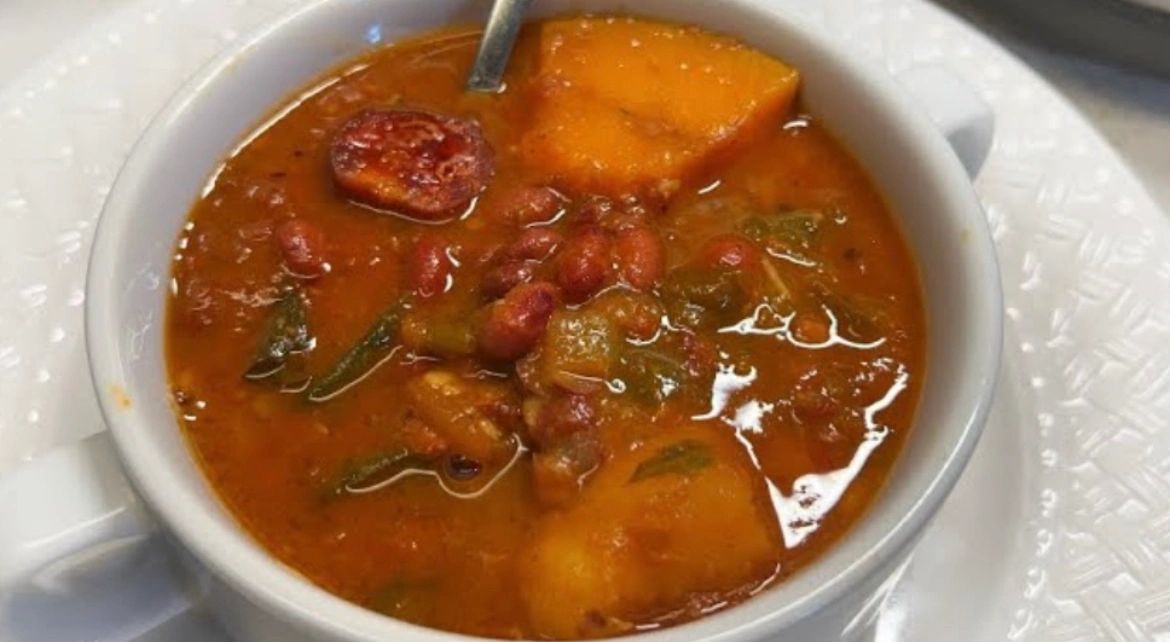 Potaje de frijoles Colorados / Red beans stew