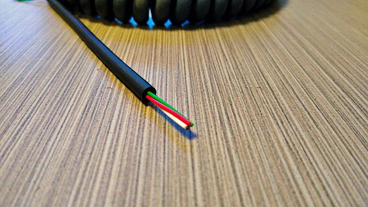 MCC244 - Electronic Coiled Cord 24 Gauge with 4 Conductors 2 Shielded ...