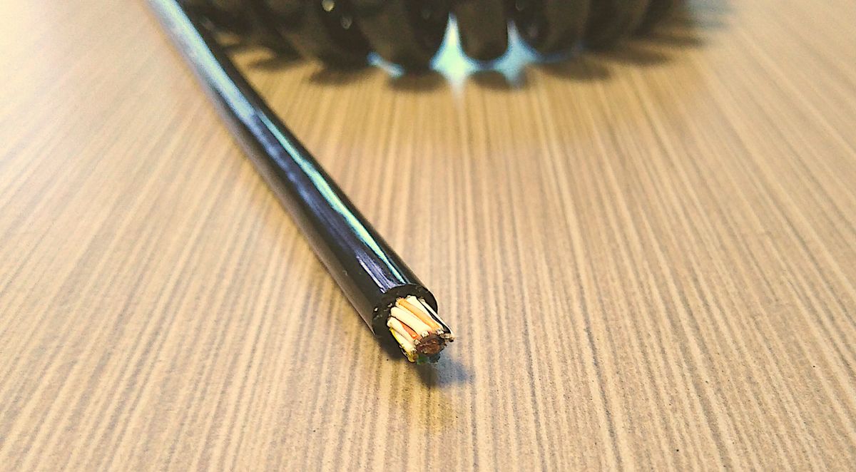 ECS2815 - Electronic Coiled Cord 28 Gauge with 15 Conductors - Aluminum ...