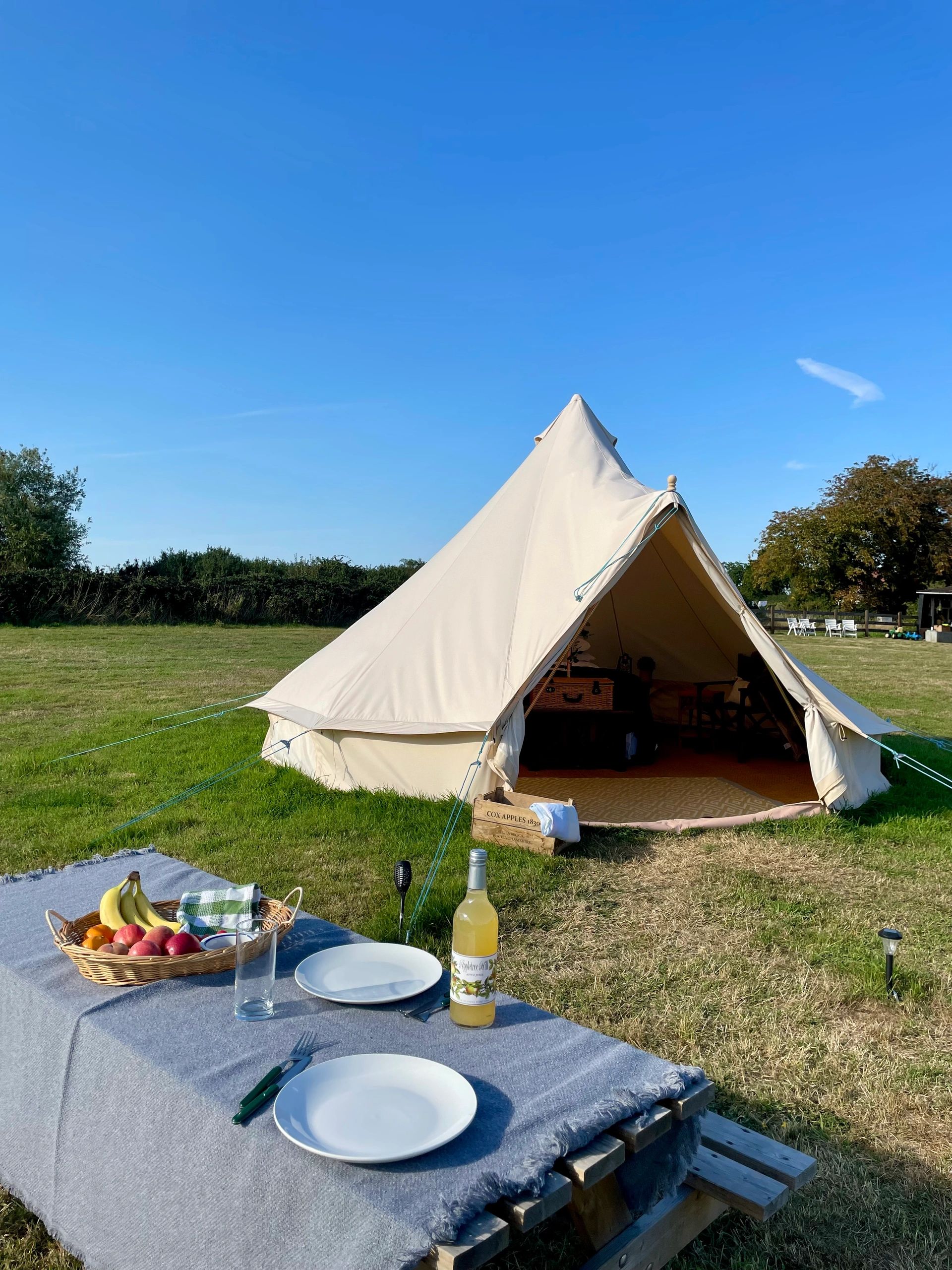 Availability and Booking | Glamping at Lodge Farm