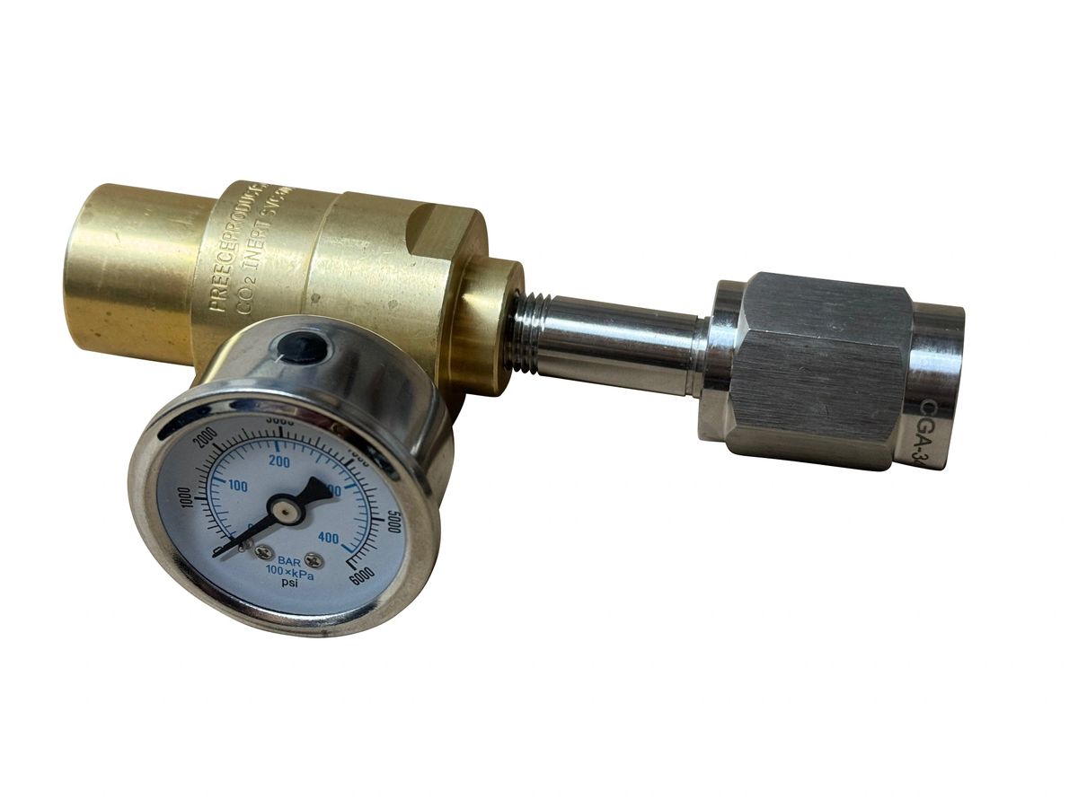 Series 1000 5500PSI Fixed Flow Regulator for Air and Inert Gases