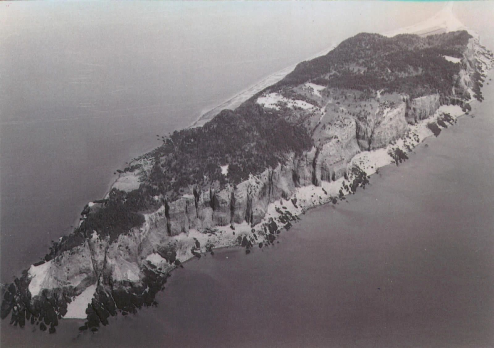 The Mysterious Isle Haute