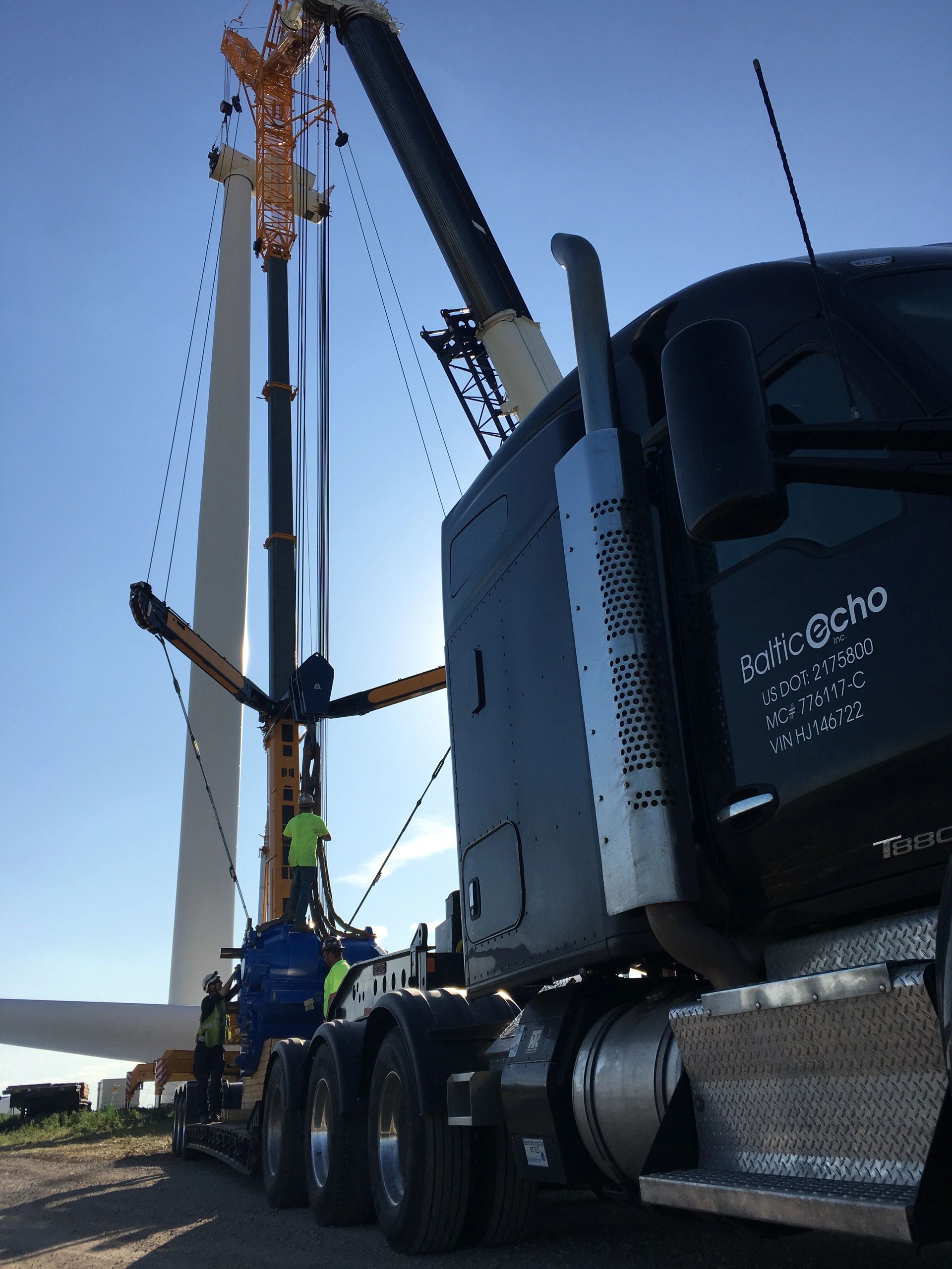 Oversize, Over-dimensional loads.