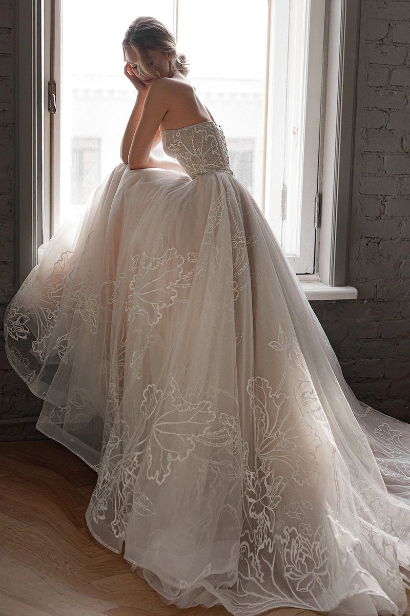 Selena Judy Bridal: Elegant Wedding Dresses & Rentals