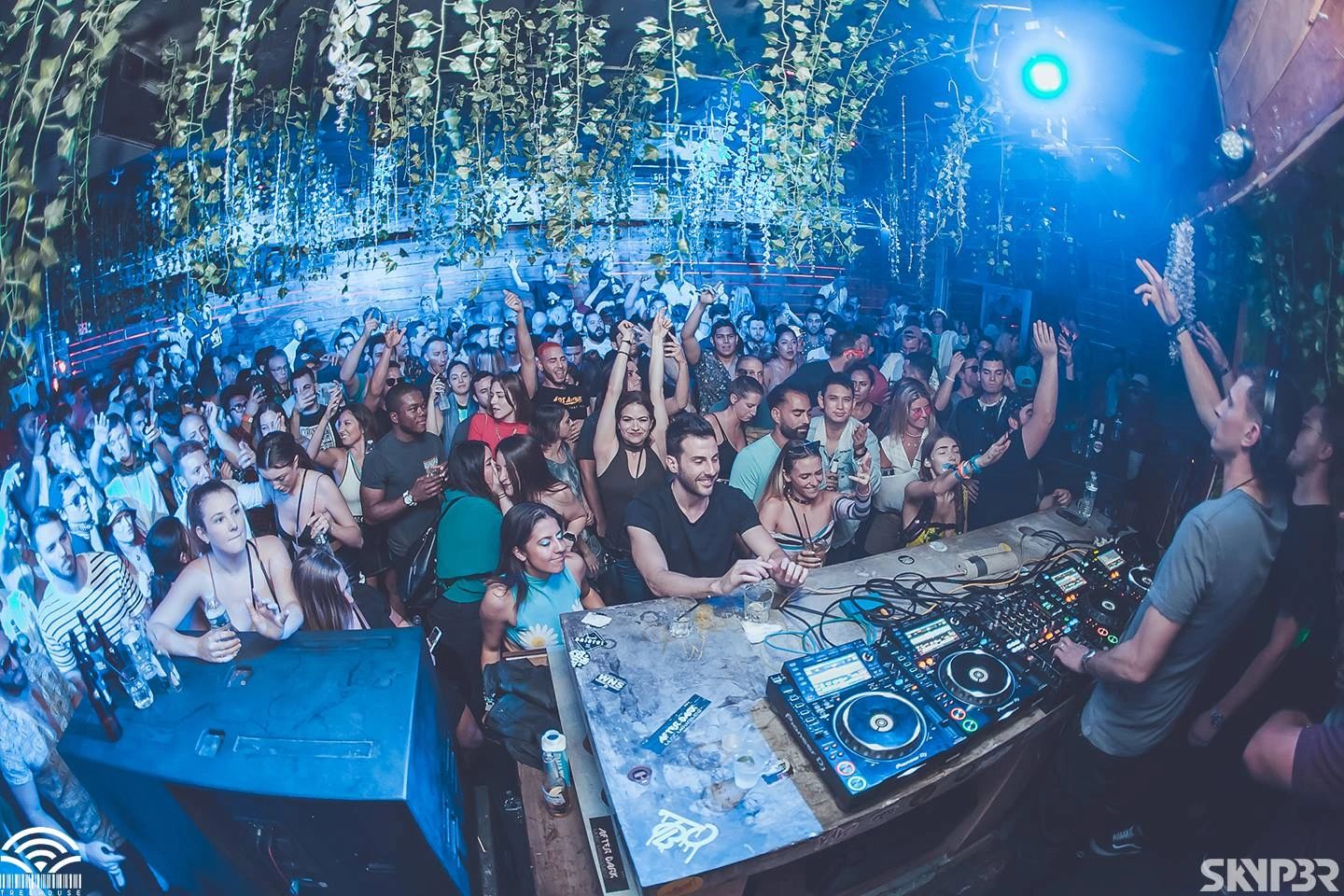 Resident DJ's | Apex Presents