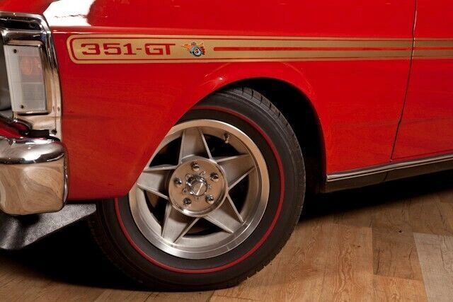 FORD FALCON XY GT GOLD STRIPE KIT SUIT SEDAN WITH SUPEROO DECAL