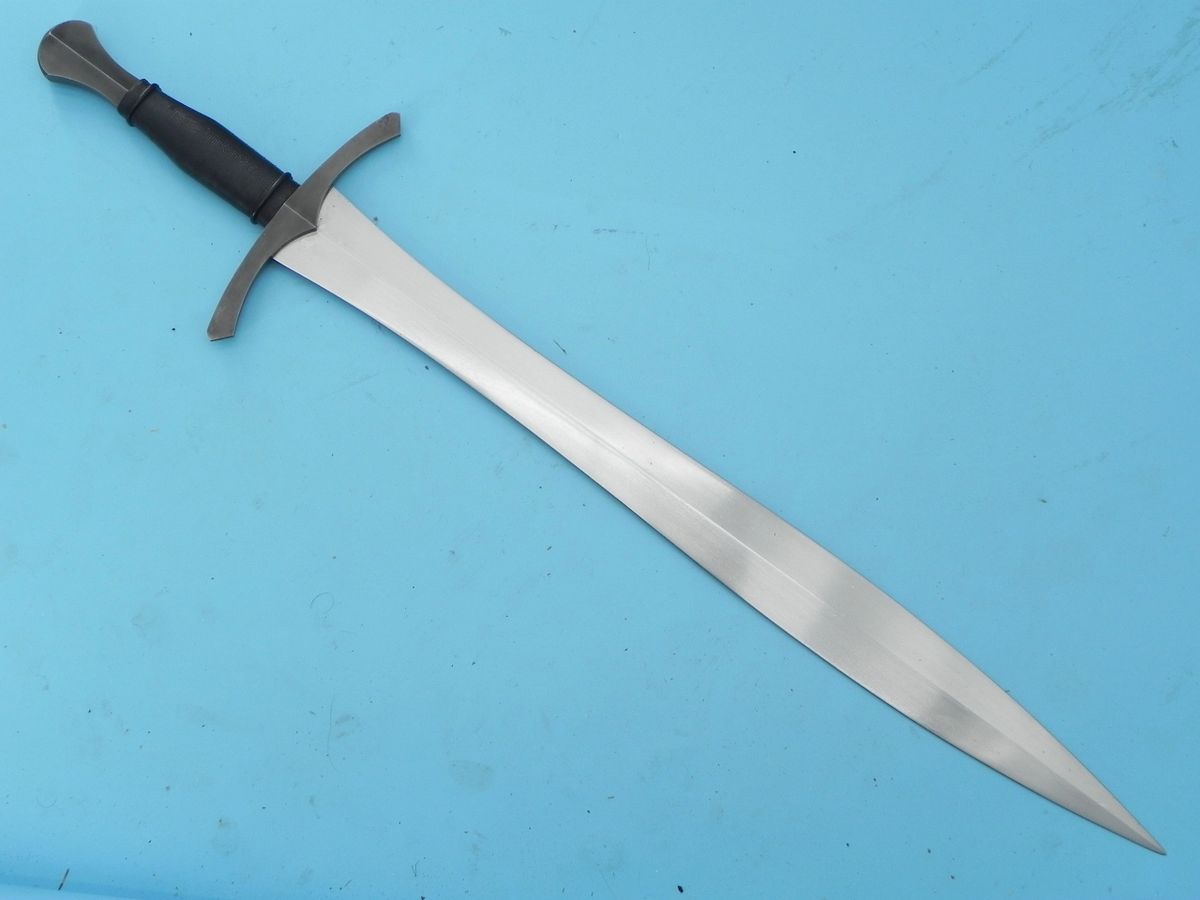 Short Leaf Bladed Sword Special Black