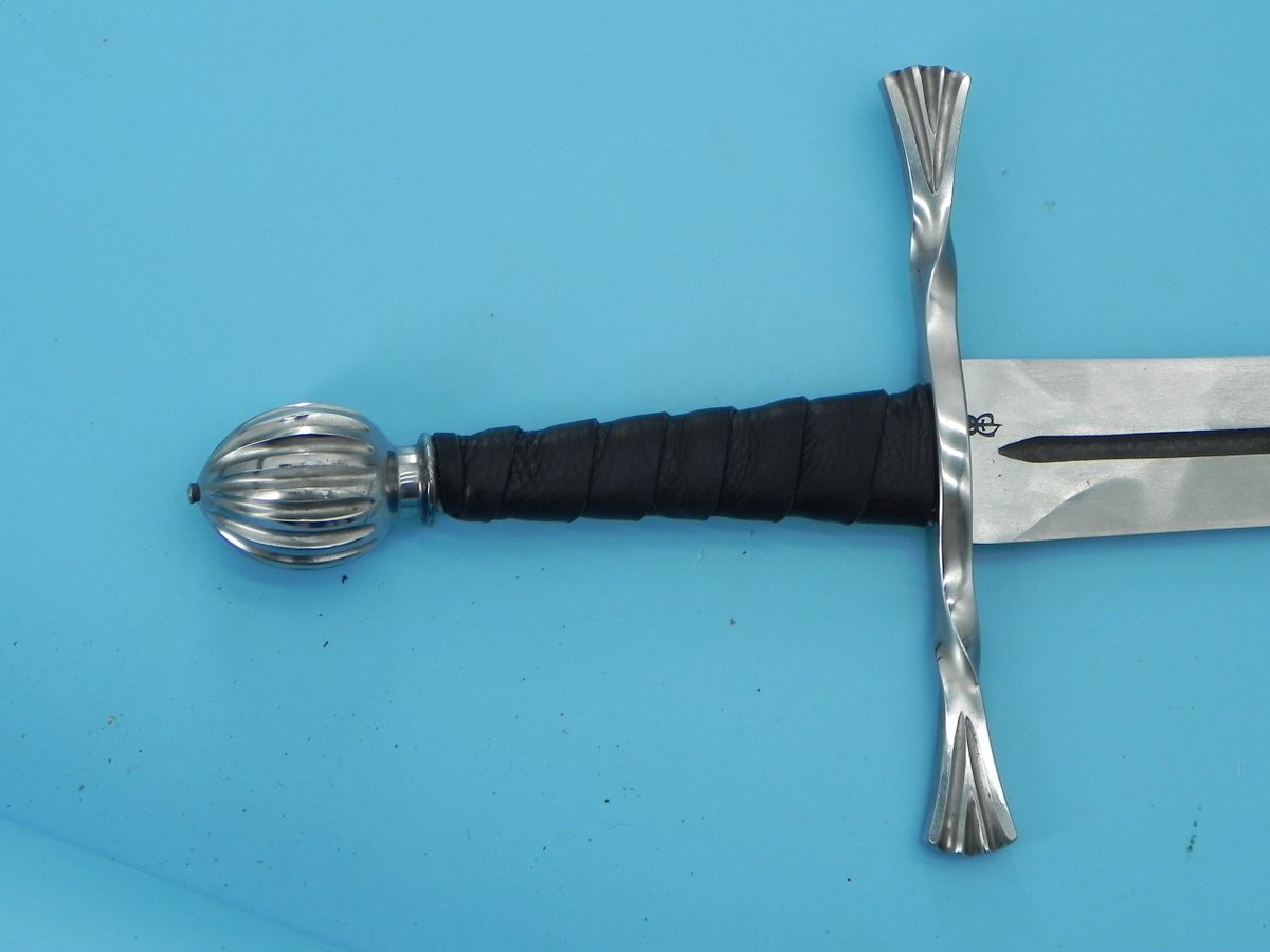 BKS Arming Sword with Fluted Egg Pommel & Fluted Bowtie
