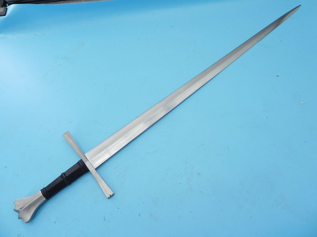 Arming Sword with Fishtail Pommel