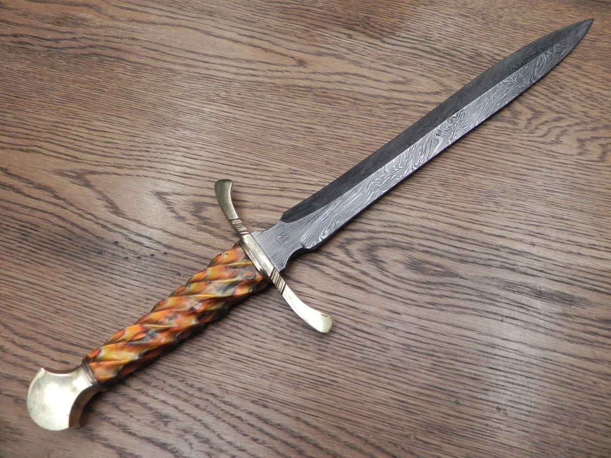 Solar Storm Leaf Bladed Dagger with Red Grip