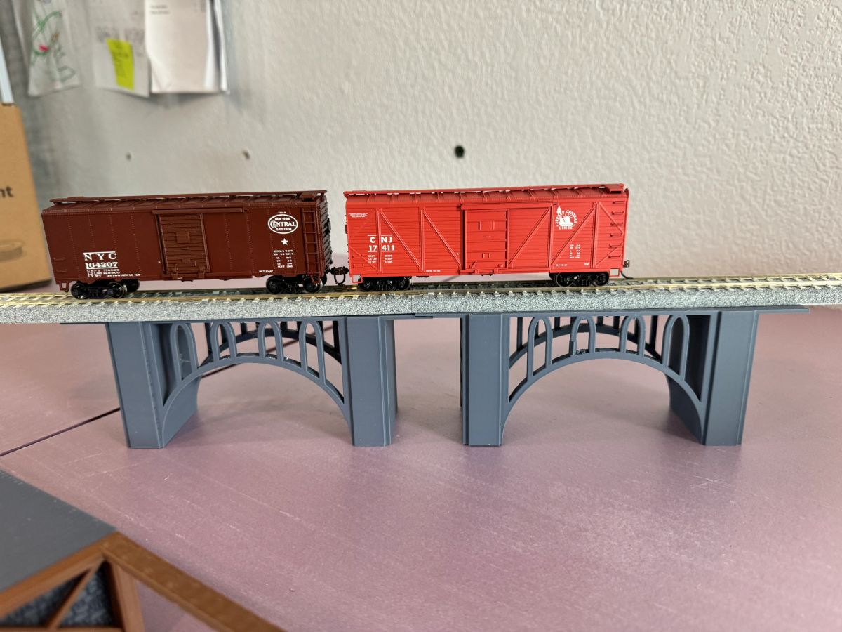 HO Scale Concrete Bridge Set