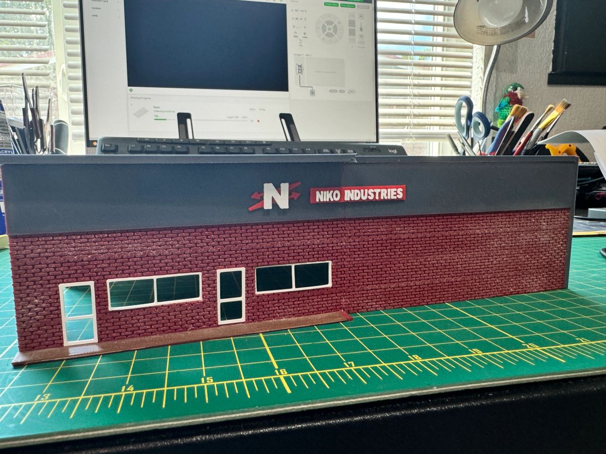 HO Scale Drive Thru Industrial Building