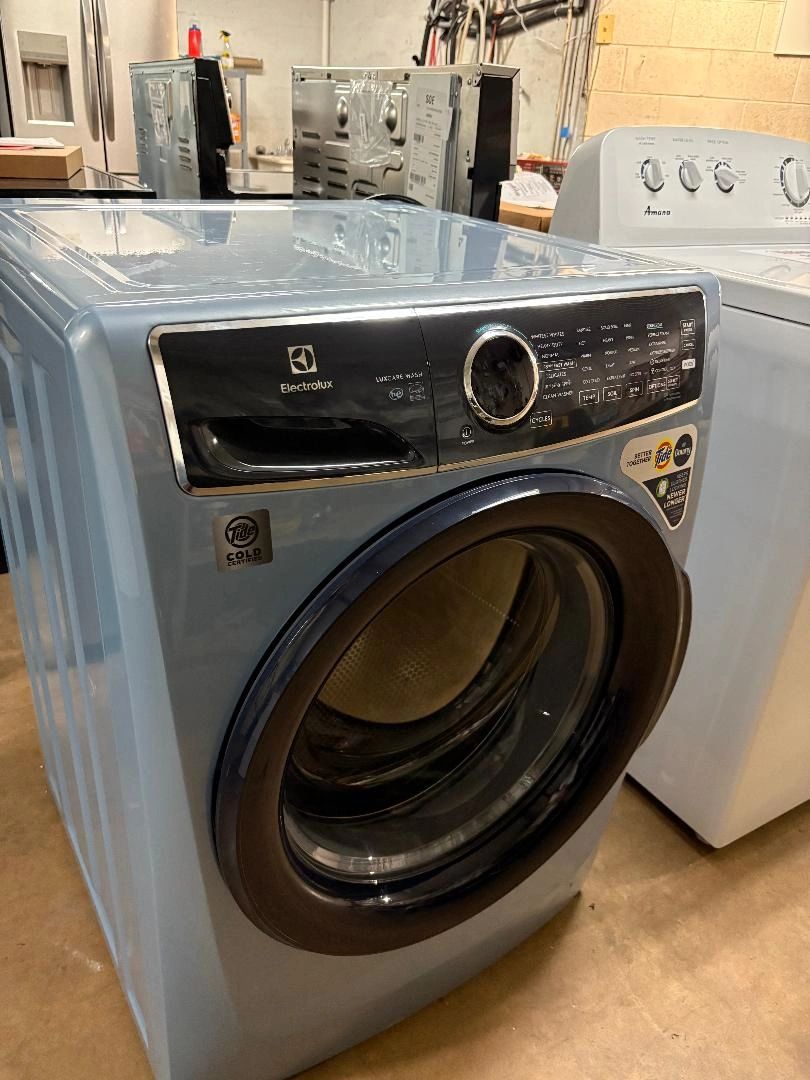 New, Electrolux 4.5-cu ft High Efficiency Stackable Steam Cycle Front ...