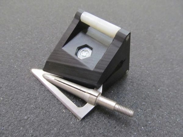 FIXED BLADE BROADHEAD SHARPENING GUIDE (FOR SINGLE AND DOUBLE BEVEL HEADS)